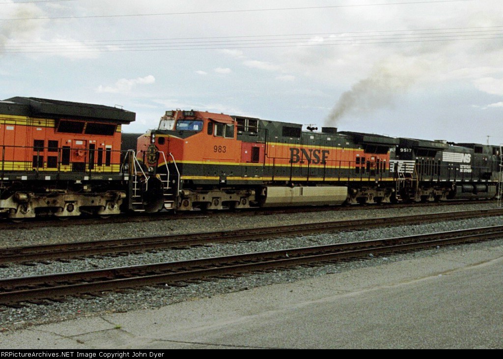 BNSF 983